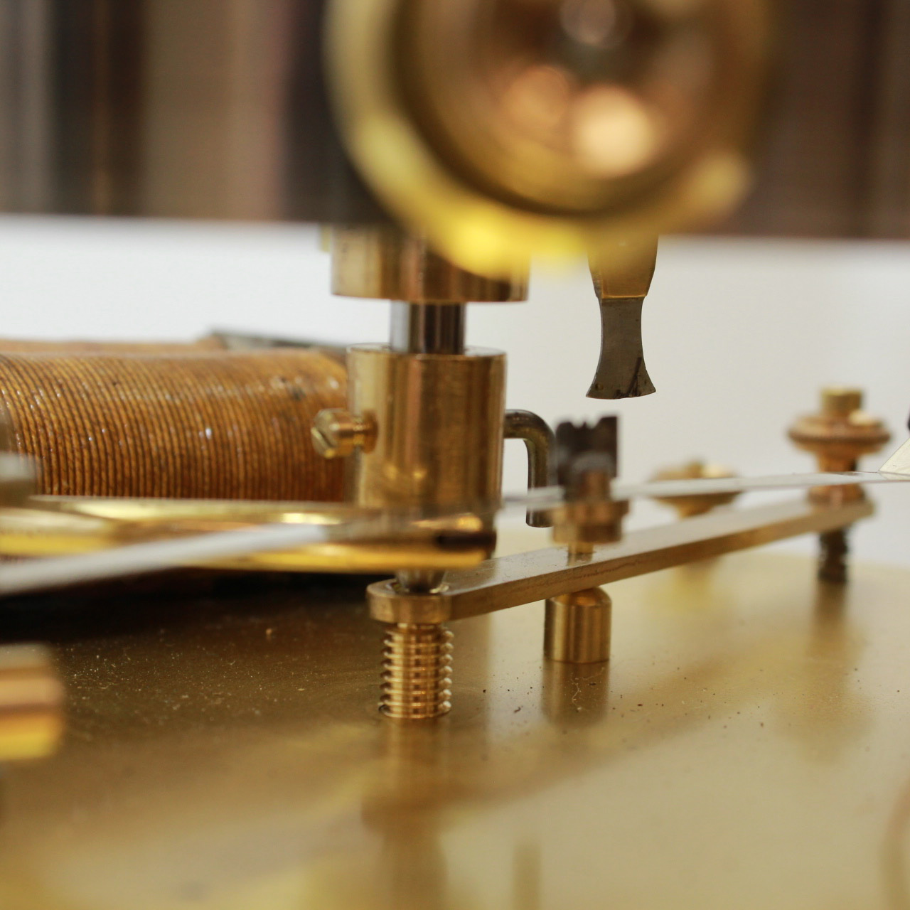 Murday electromagnetic clock - Carlton Clocks