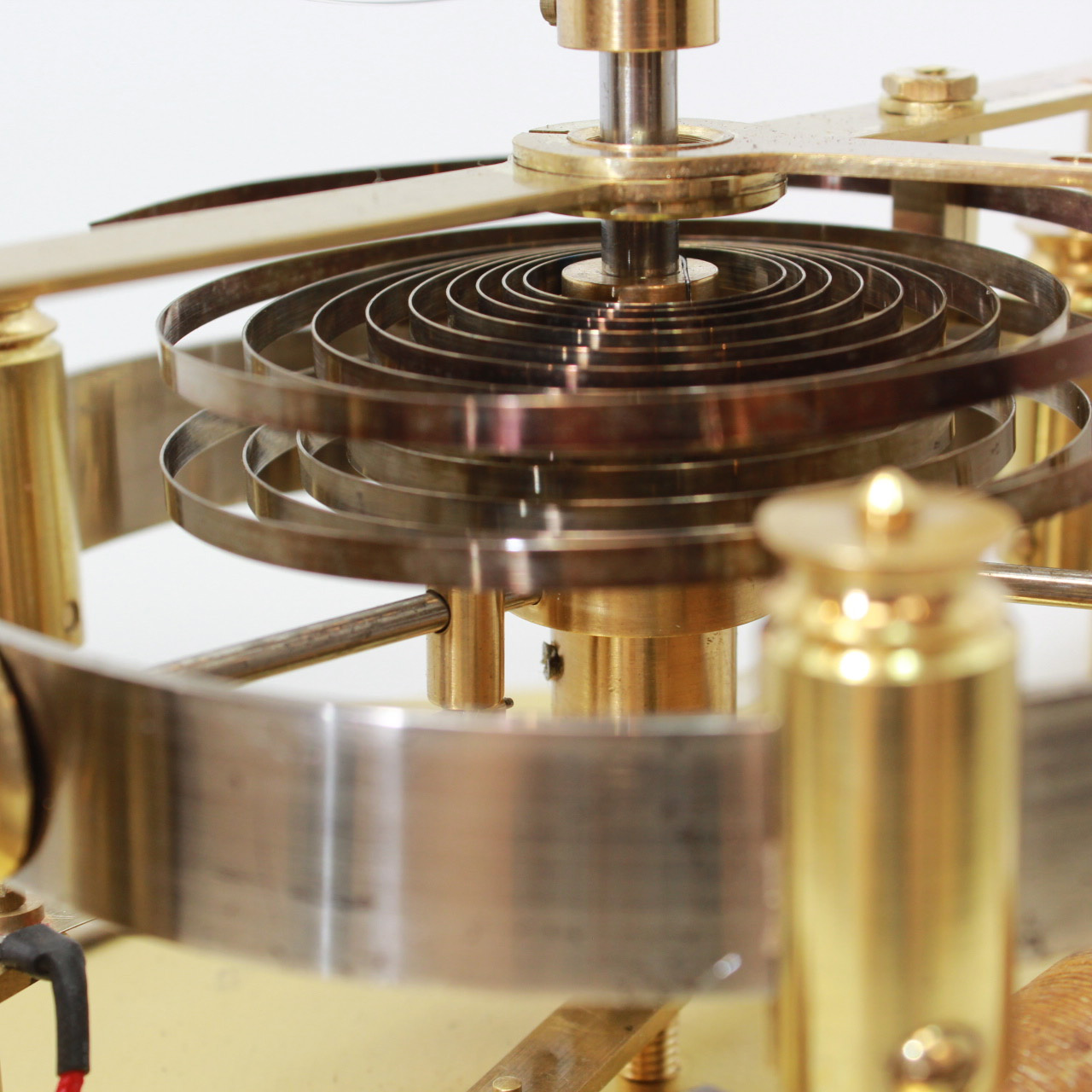 Murday electromagnetic clock - Carlton Clocks