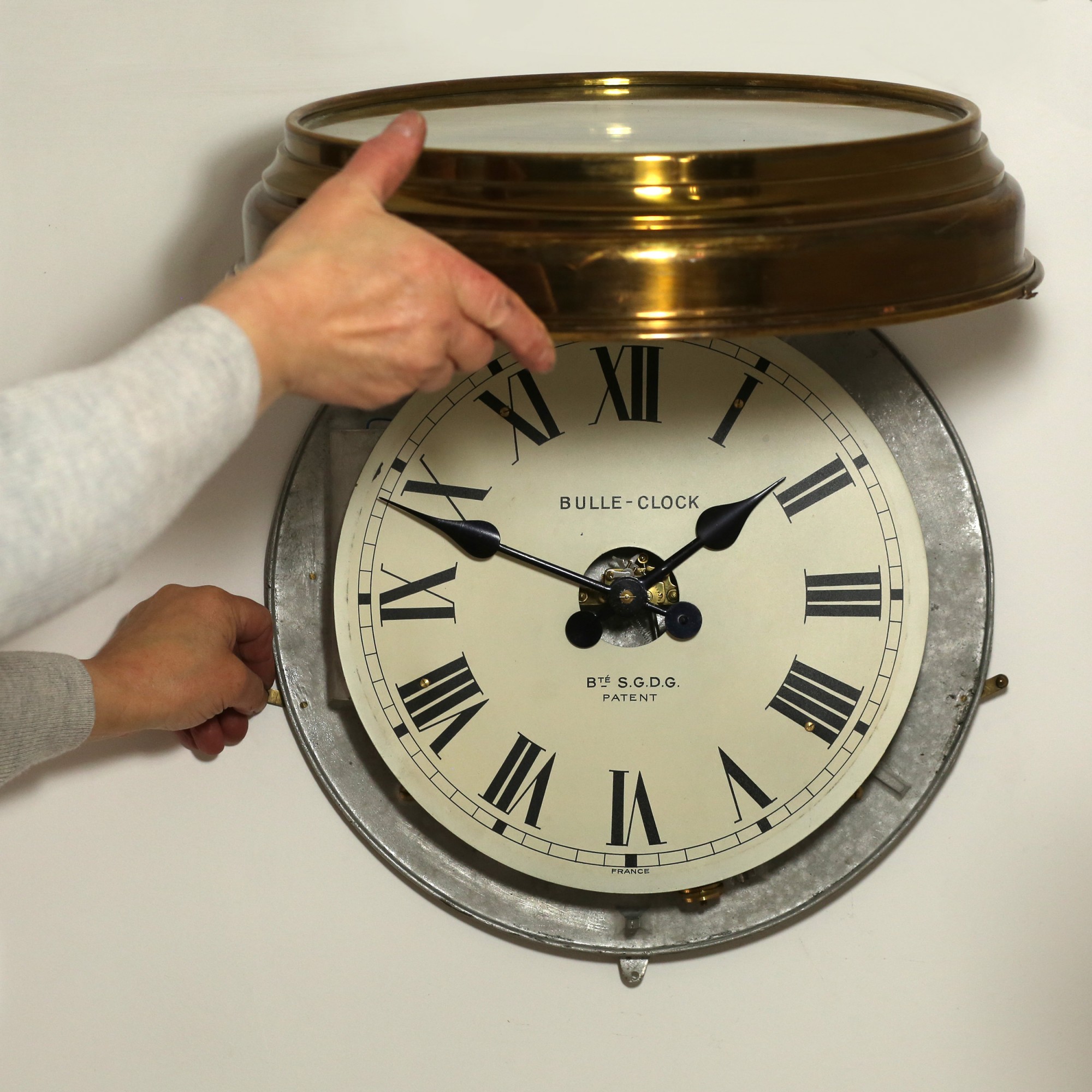 Bulle Model Ee- Brass Wall Clock - Carlton Clocks